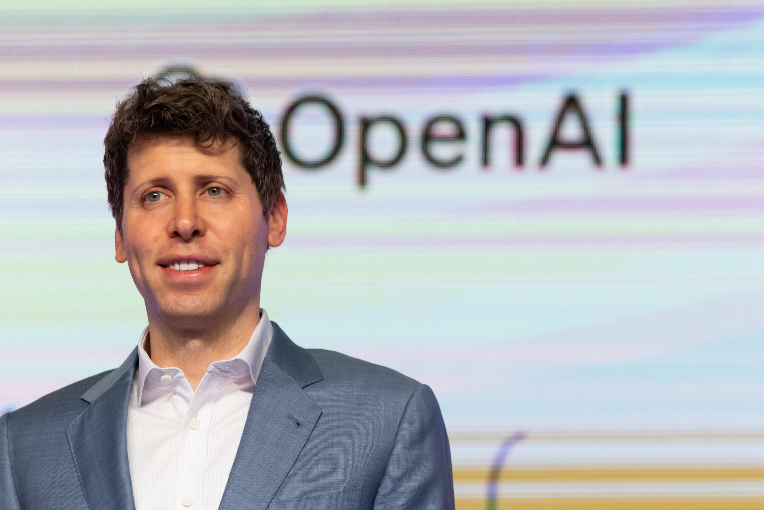 OpenAI anuncia la vuelta de Sam Altman como CEO días después de haberlo ...