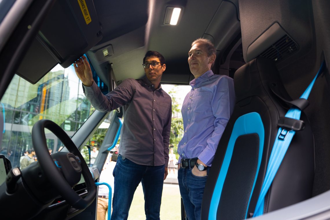 Amazon comienza a repartir pedidos con sus nuevos vehículos eléctricos