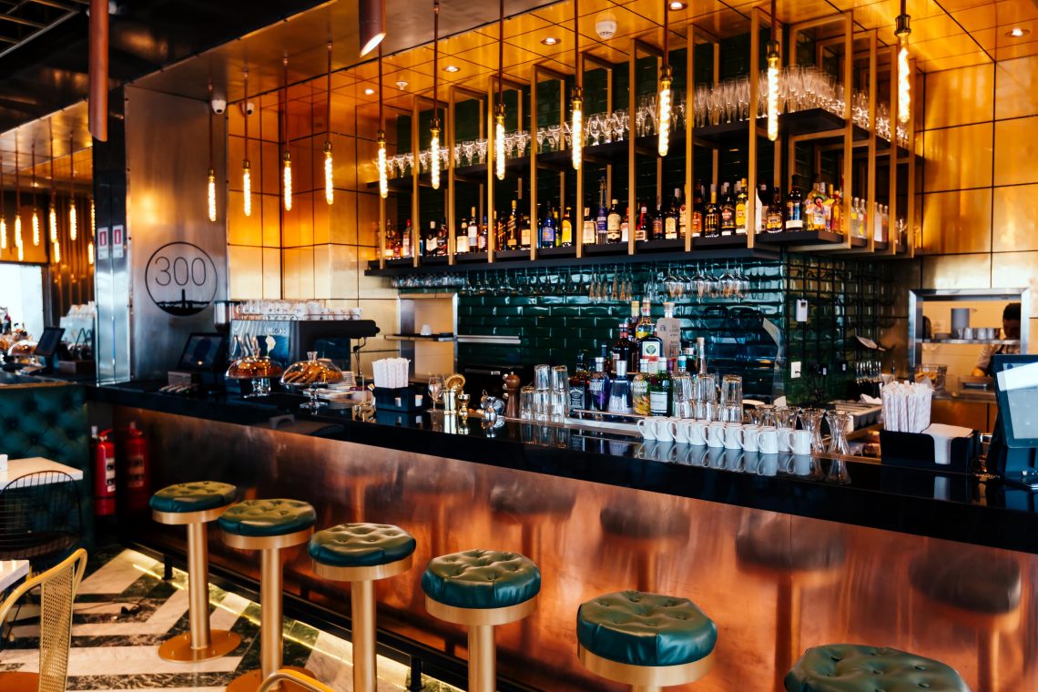 Así es 300 Sky Bar & Coffee: El bar más alto de Sudamérica