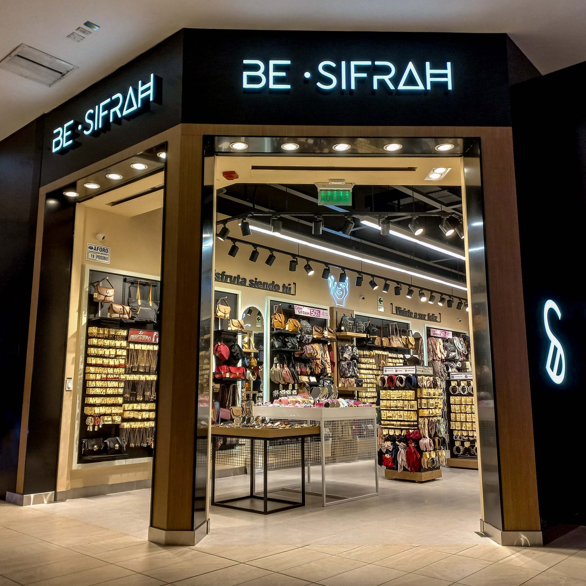 Tienda de accesorios femeninos BeSifrah inaugura dos nuevos locales