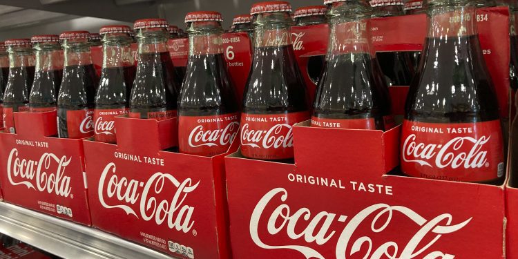 Rusia le dice adiós a Coca-Cola: comienza la producción de 'Dobry Cola'