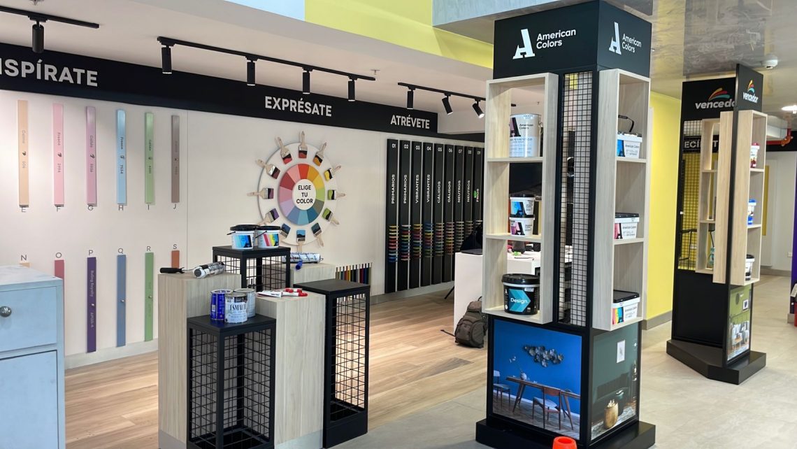 Color Centro renueva su tienda principal con pantallas interactivas y ...