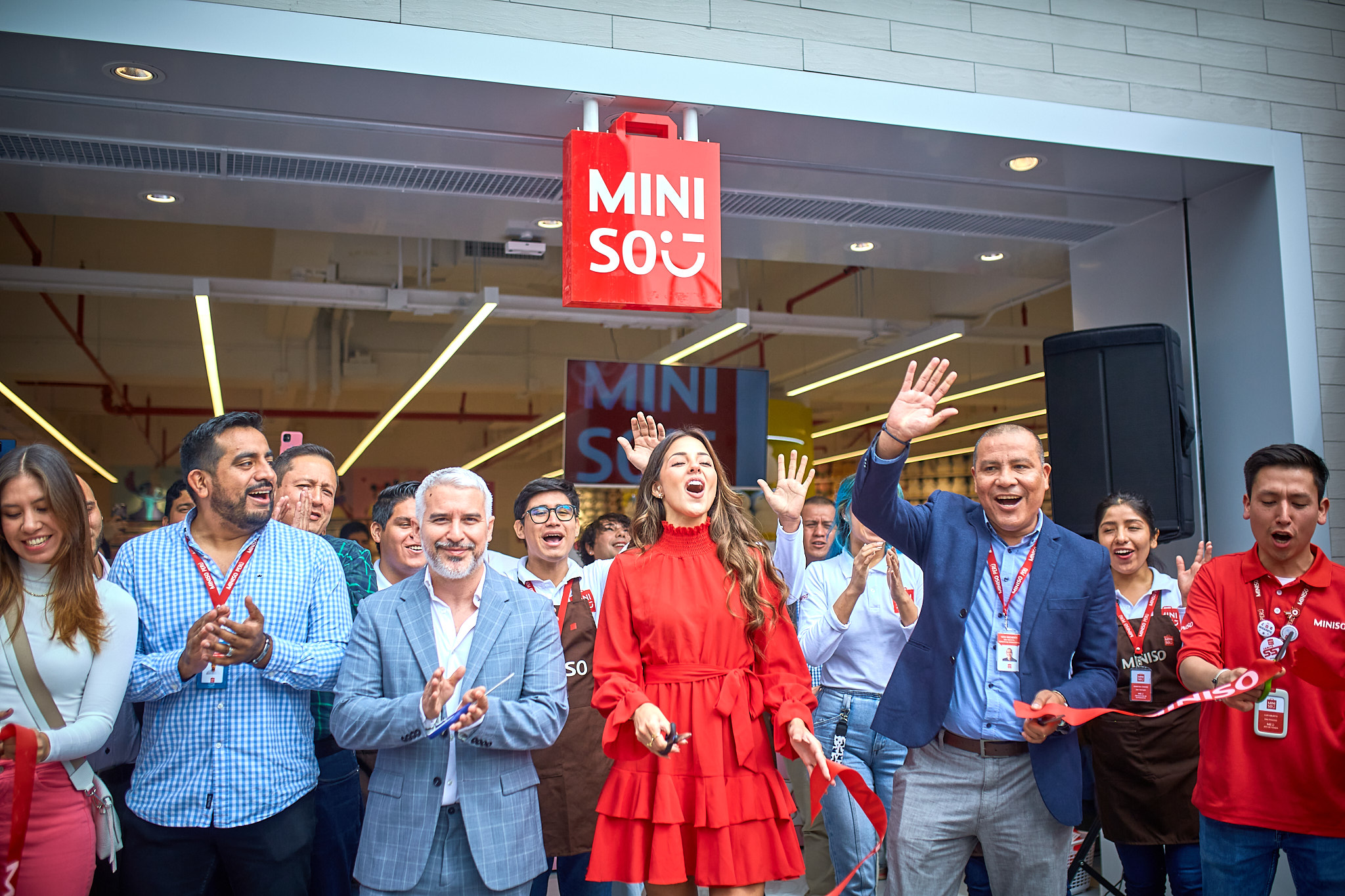 Miniso sorprende con la apertura de su tienda número 24 en concurrido ...