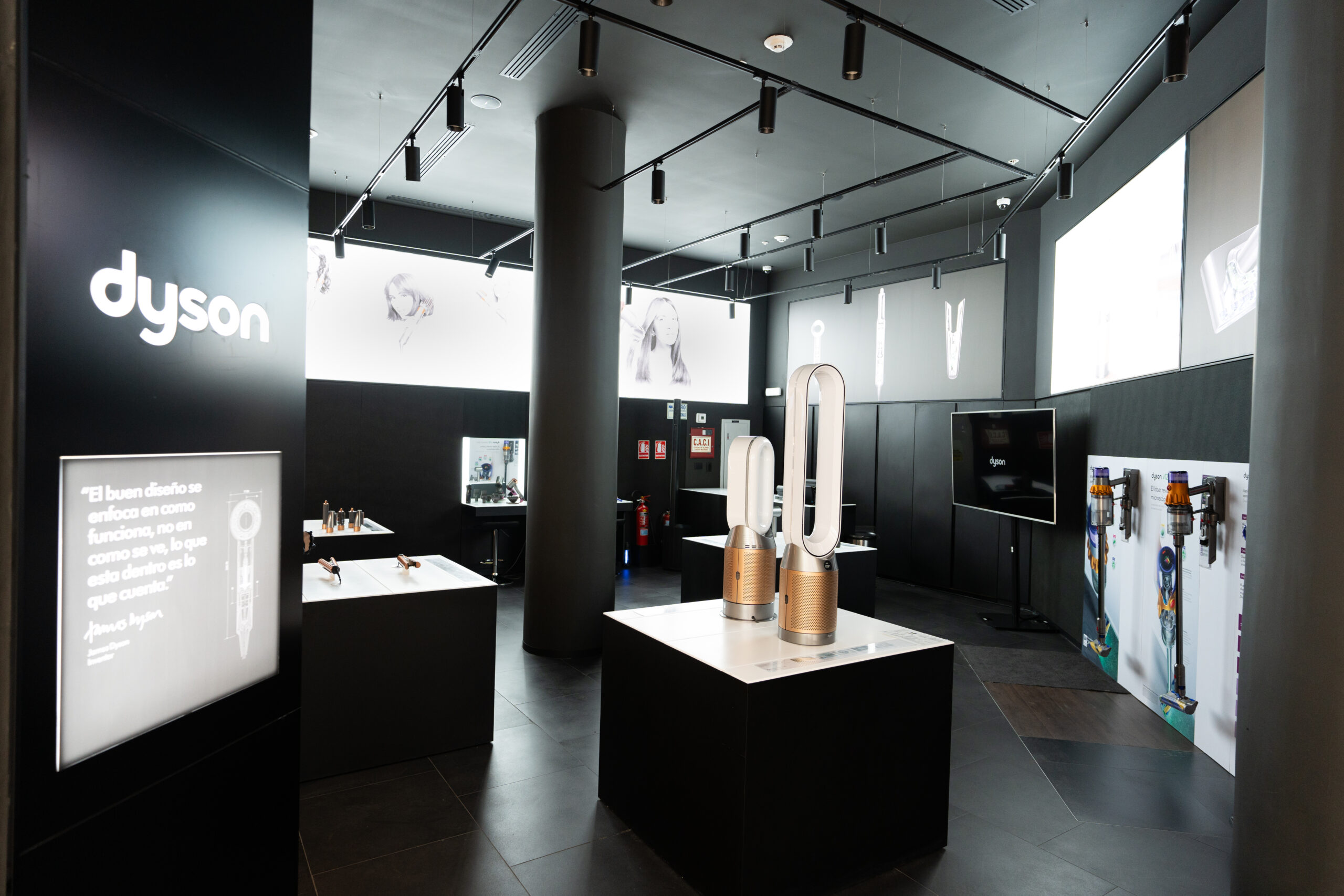 Dyson, la marca inglesa de tecnología, aterriza en Perú con su primera tienda en un centro comercial