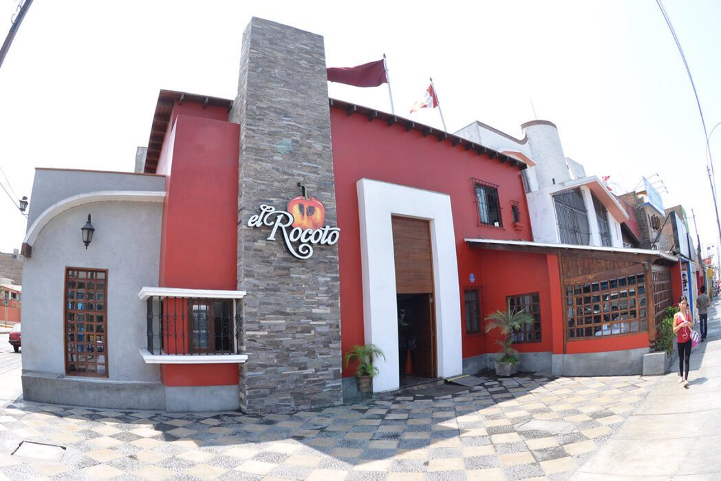 Covid-19: Restaurante arequipeño El Rocoto se convierte en pollería