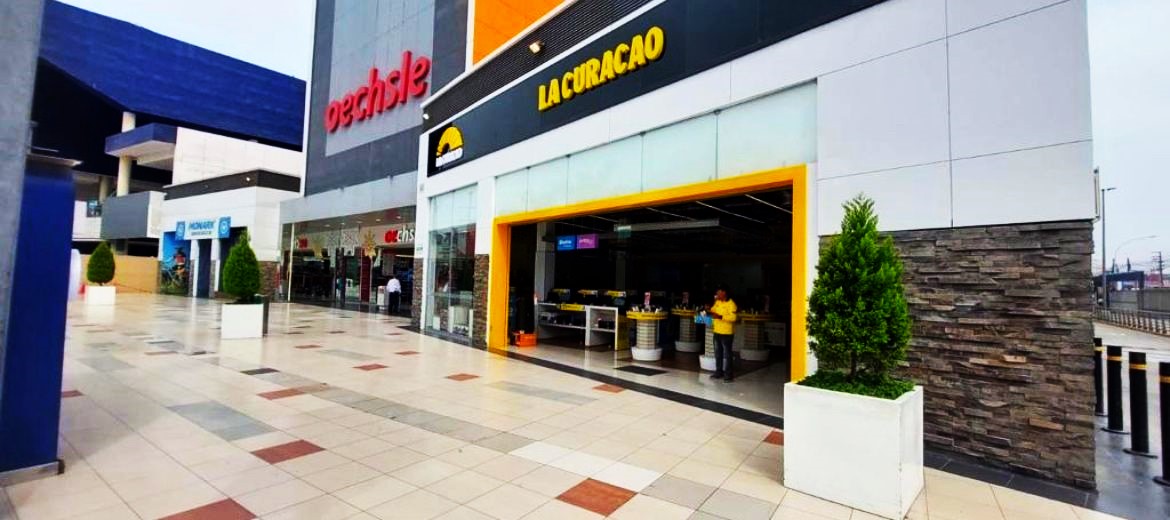 La Curacao se expande en Lima con la apertura de una nueva tienda y un centro de experiencia