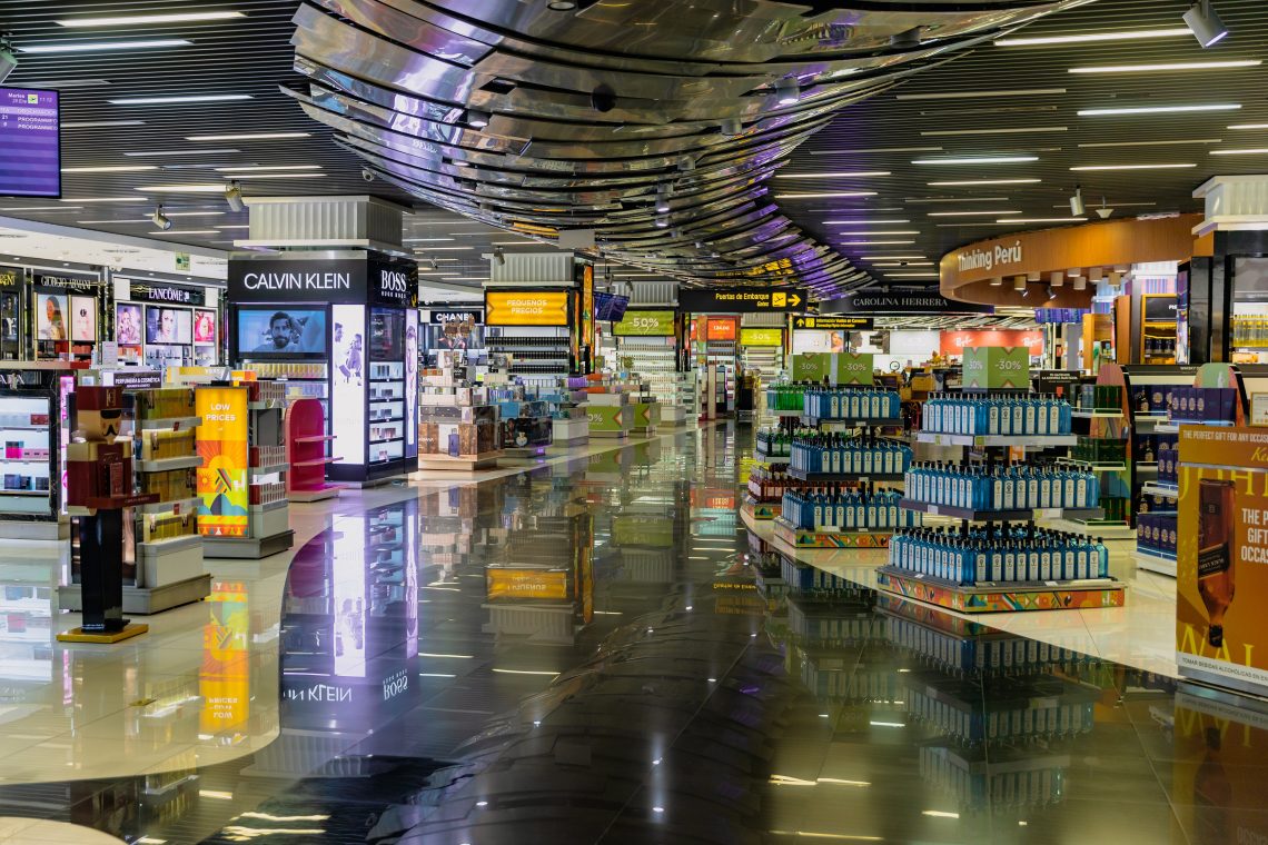 Aelia duty free abre tres tiendas en el aeropuerto Jorge Chávez