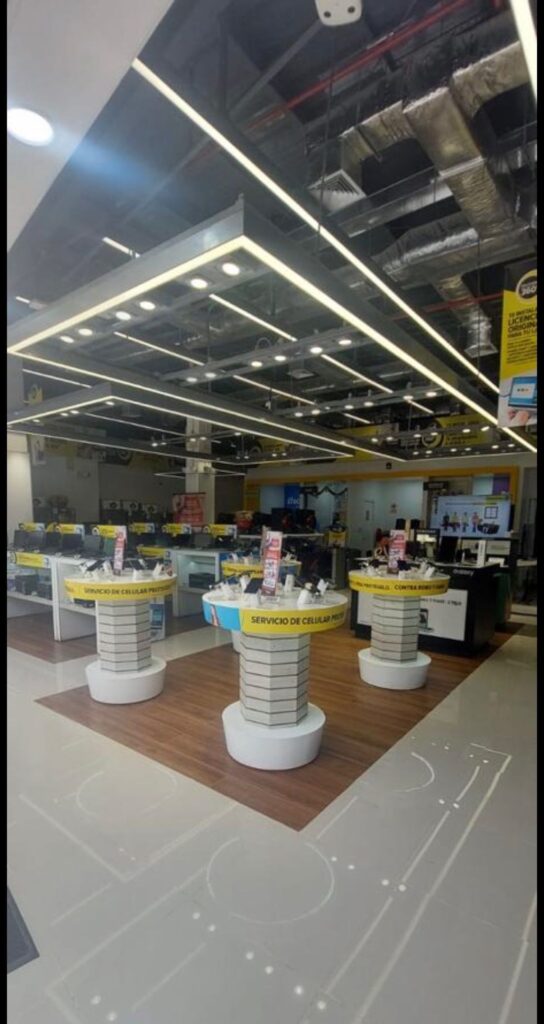 La Curacao se expande en Lima con la apertura de una nueva tienda y un centro de experiencia