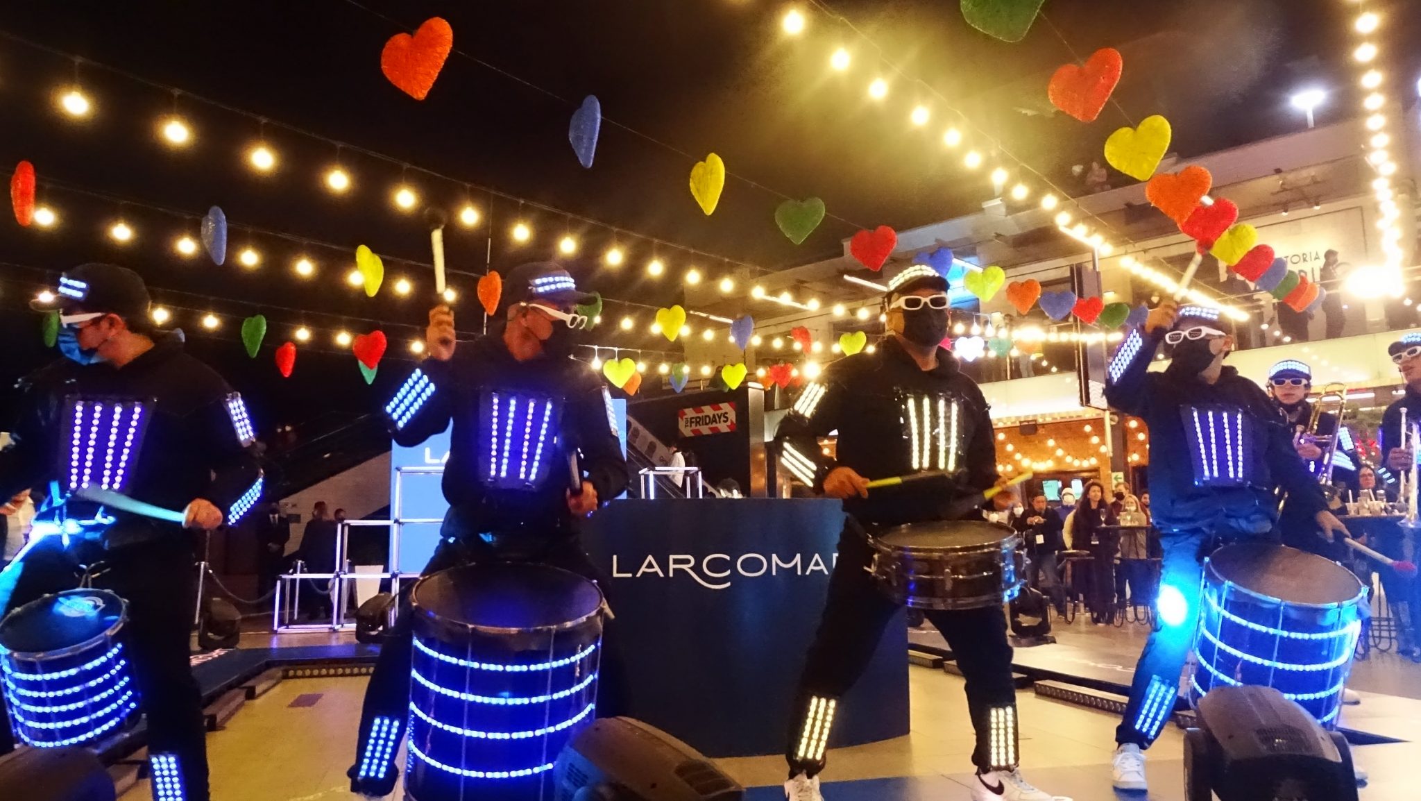 Larcomar anuncia por todo lo alto su relanzamiento y presenta nuevo logo