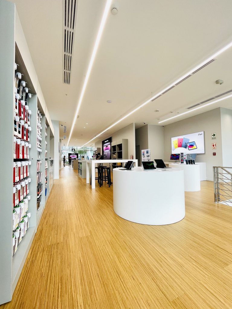Mac Center, distribuidor oficial de Apple, se expande en el Perú con ...