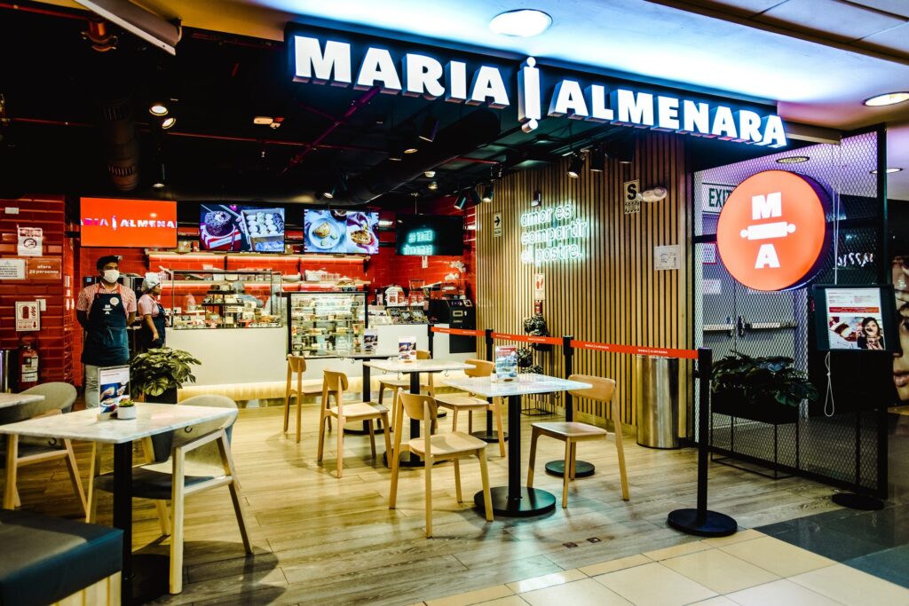 El ascenso meteórico de Maria Almenara: Facturación notable y la marca ...