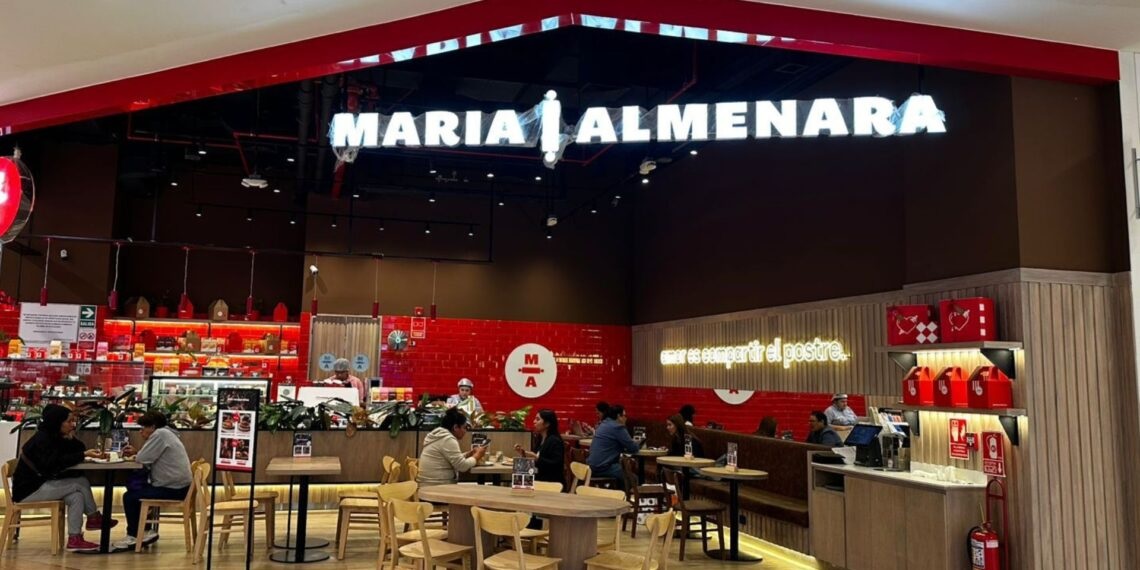 Maria Almenara inaugura una nueva tienda en concurrido centro comercial ...