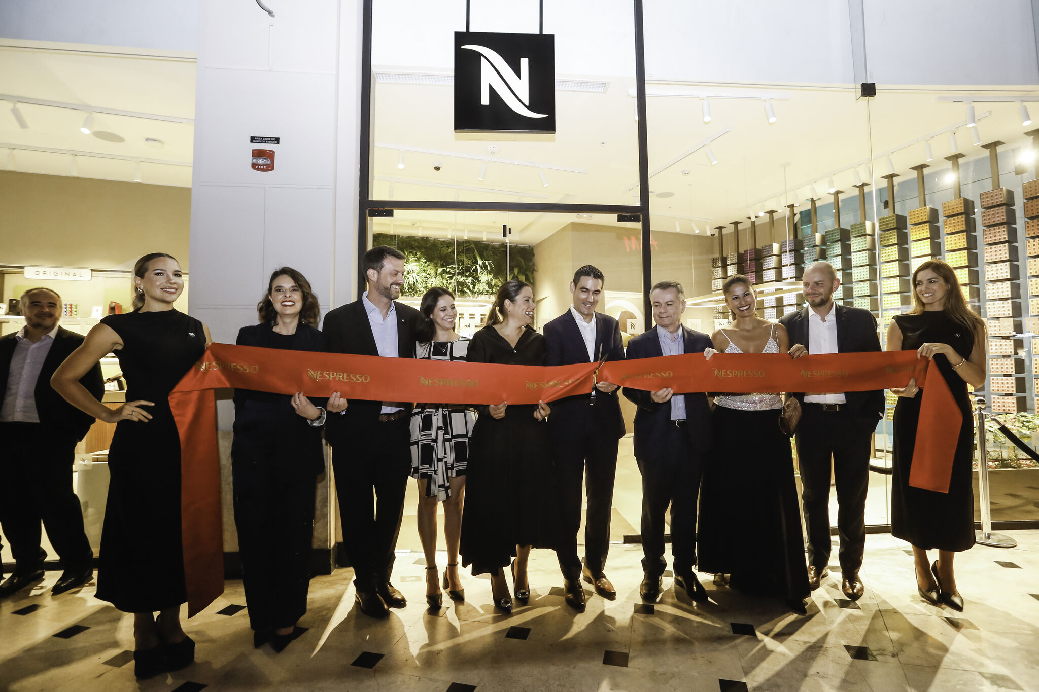 Nestlé inaugura su primera boutique de café Nespresso en centro ...