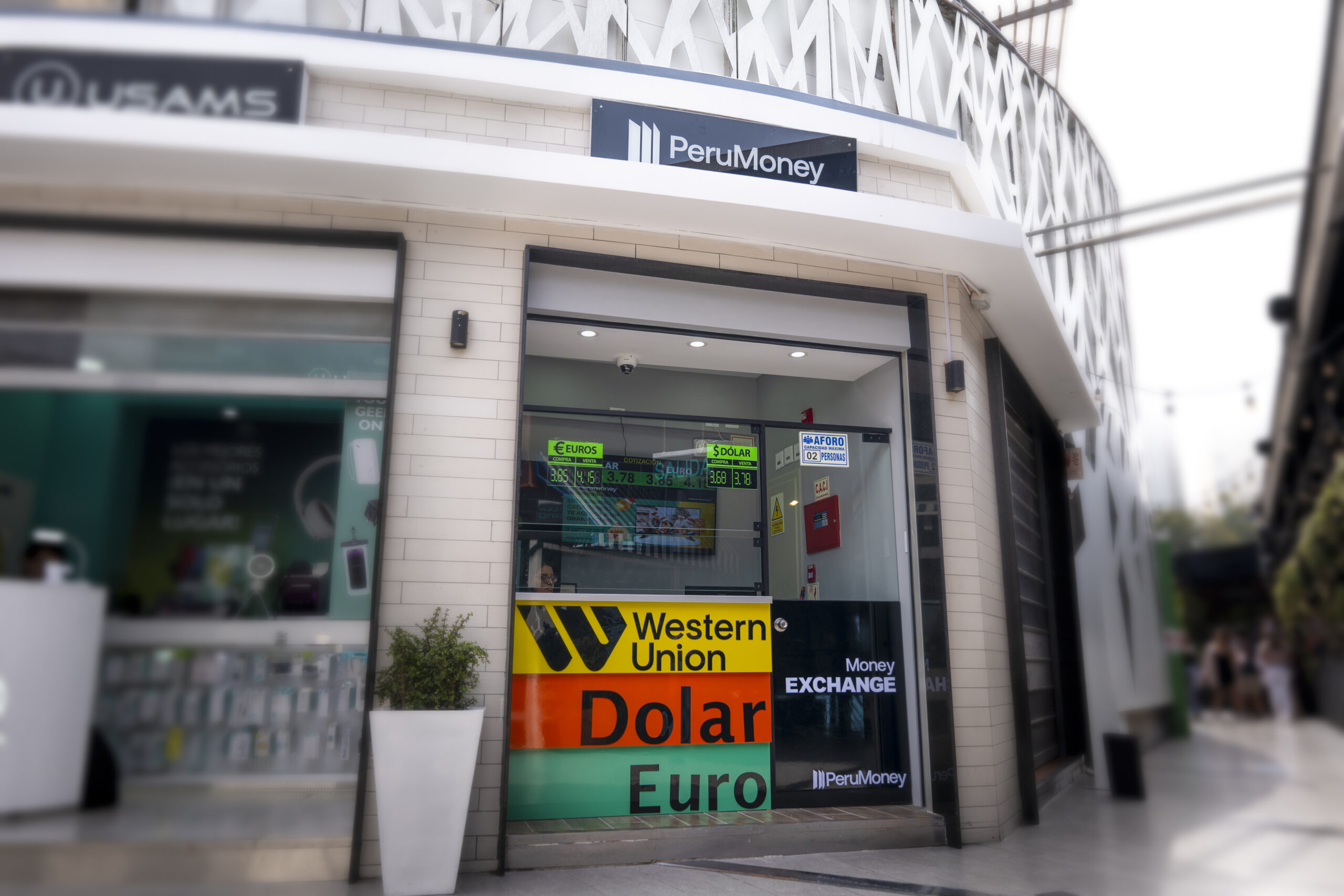 Perú Money inaugura local en Larcomar y refuerza su liderazgo en el ...