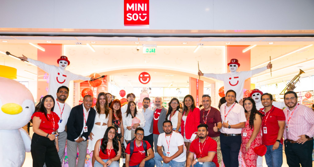 Miniso reinaugura su tienda más icónica en un conocido centro comercial ...