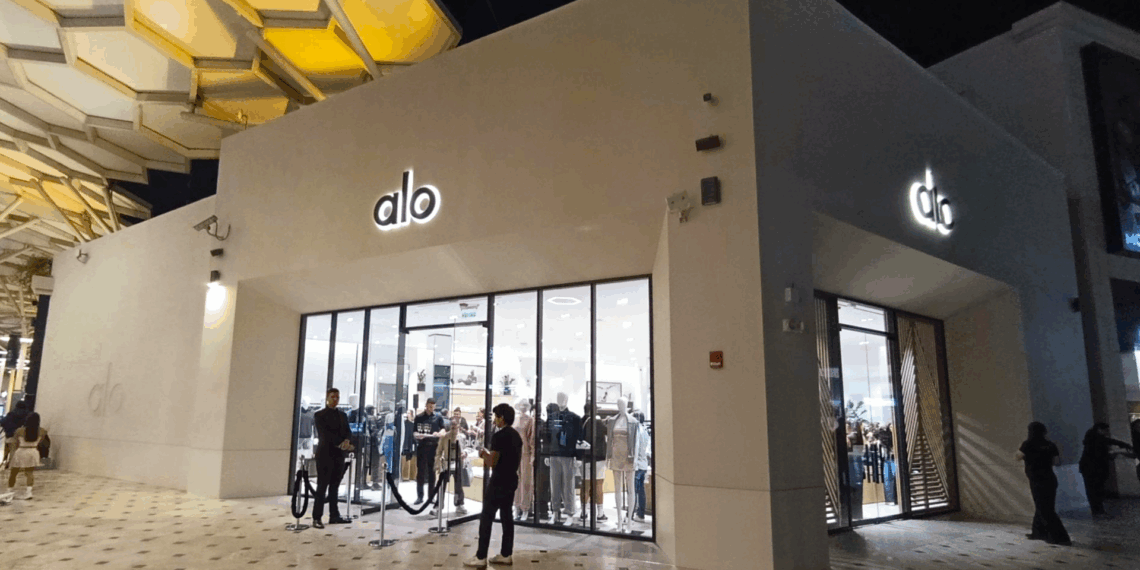 Alo Yoga, la marca deportiva estadounidense, aterriza en Perú con su ...