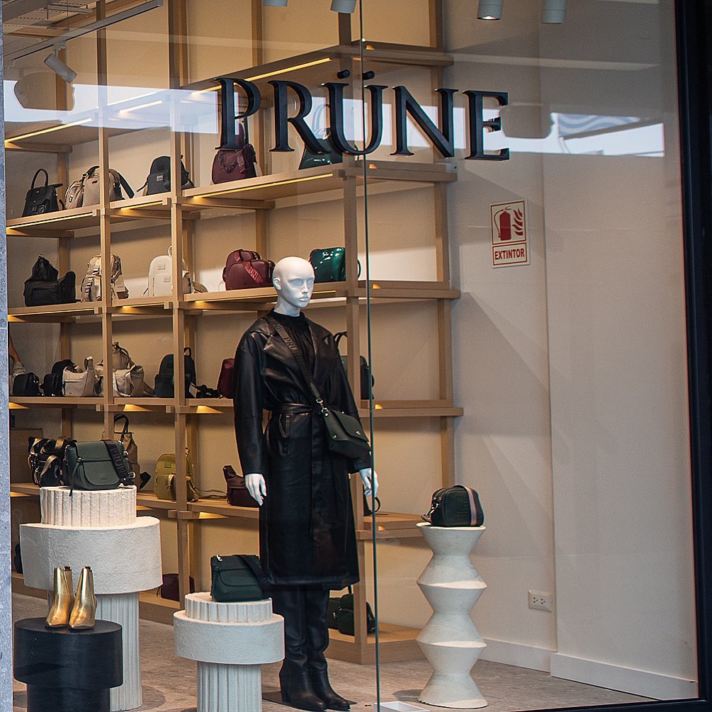 Marca argentina de moda Prüne renueva su tienda en concurrido centro ...