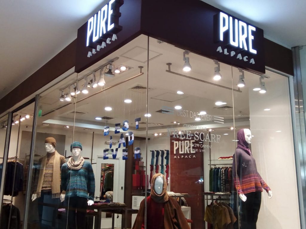 Marca de moda Pure alpaca ingresa al centro comercial Larcomar