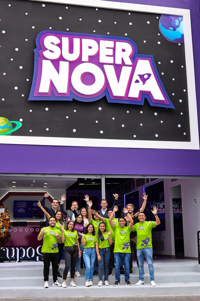 Supernova inaugura su parque de diversiones más grande en centro ...