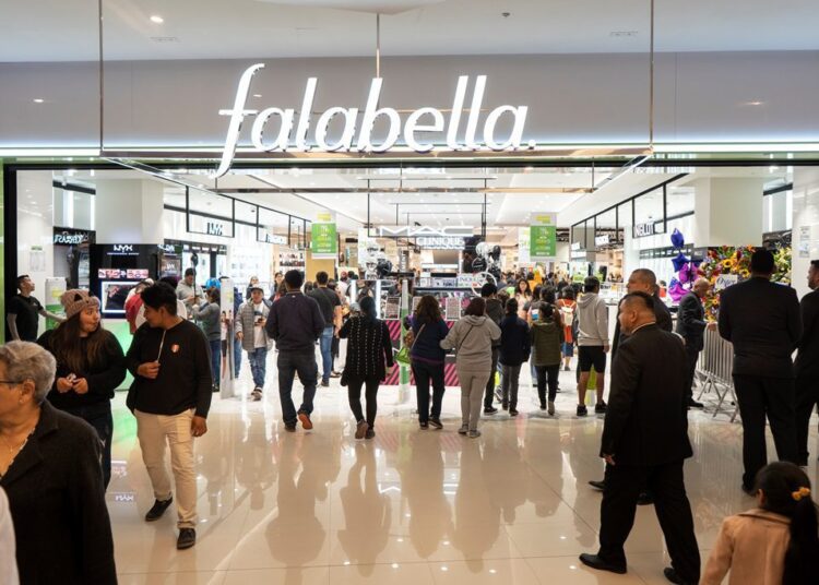 iShop inaugura su tienda más grande del Perú en concurrido centro comercial de Lima