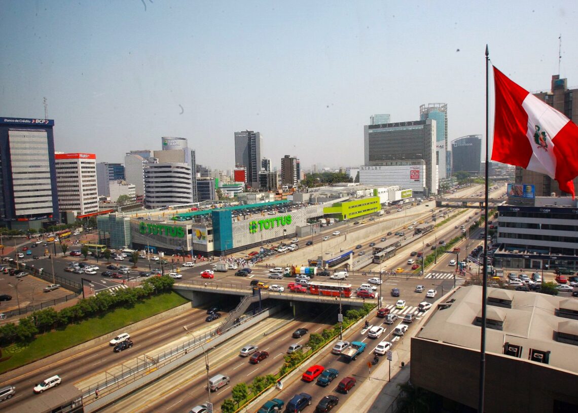 Economía peruana crecería hasta 3,8% en el último trimestre del 2024 ...