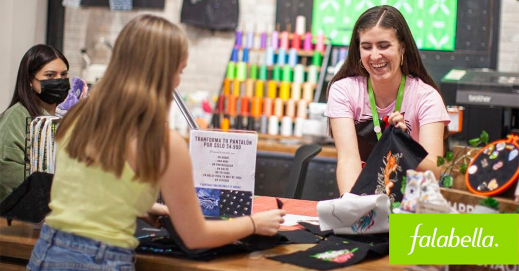 ¿Cuánto gana un trabajador de tiempo completo en las tiendas de Falabella?