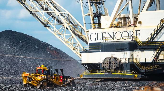 Glencore vende su participación en minera peruana Volcan a financiera argentina