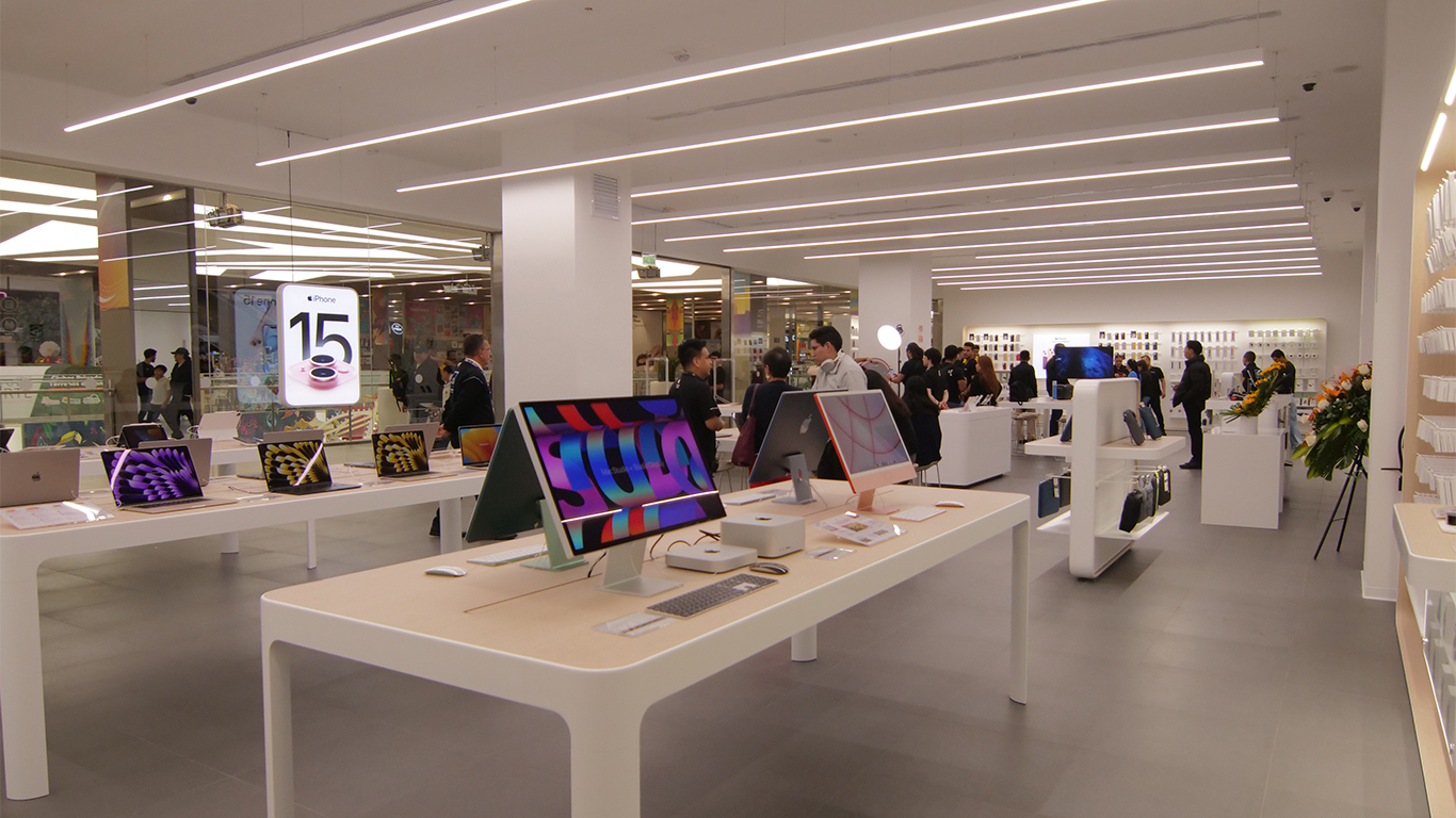 iShop inaugura su tienda más grande del Perú en concurrido centro comercial de Lima