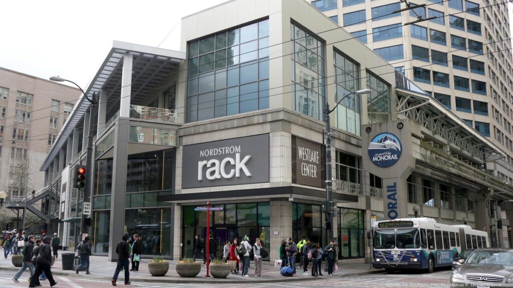 Nordstrom Rack prevé operar 300 tiendas para el año 2020