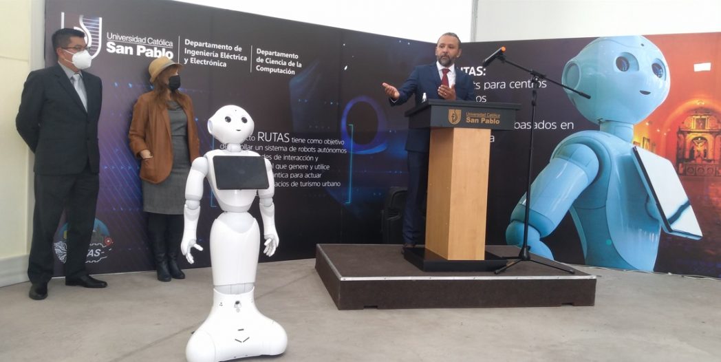 Conoce a Pablo Bot, el primer robot guía turístico de Perú