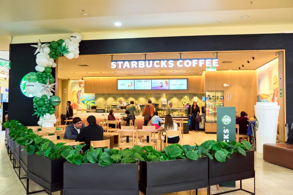 Starbucks acelera su expansión con la apertura de nuevos locales en ...