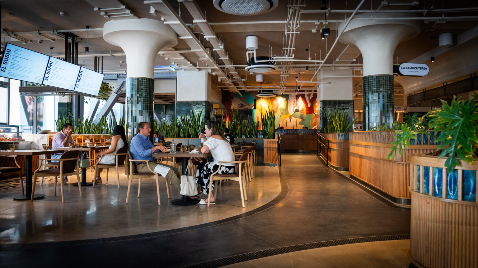 ¡Abrió sus puertas Popurrí! Conoce el nuevo food hall gastronómico en ...