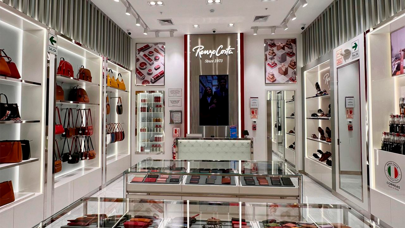 Renzo Costa inaugura nueva tienda en la Selva y suma 62 locales a nivel ...