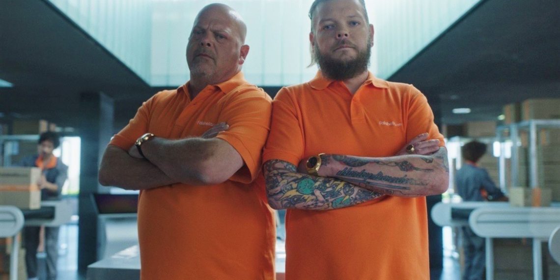 Mira la nueva campaña de falabella.com junto a los personajes de "El Precio de la Historia"