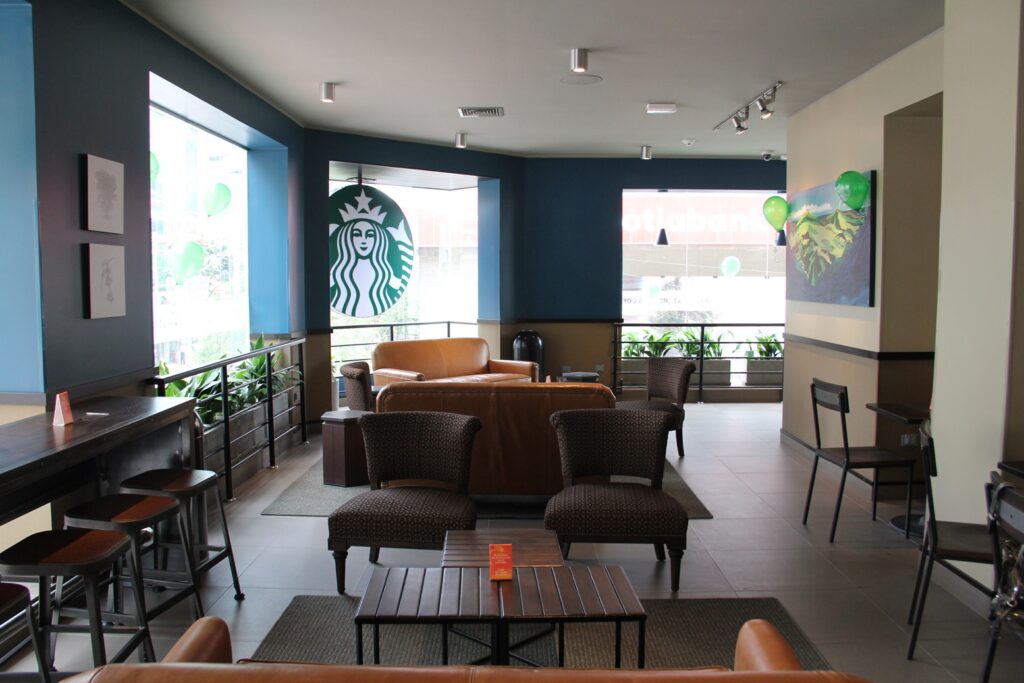 Starbucks abre su local número 79 en el Perú | Perú Retail